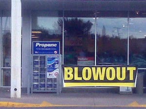17 Funny Store Display Signs