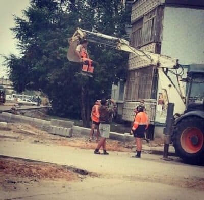 21 People Caught Slacking Off at Work