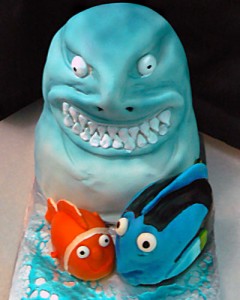 16 Horrendously Awful Disney Cake Disasters