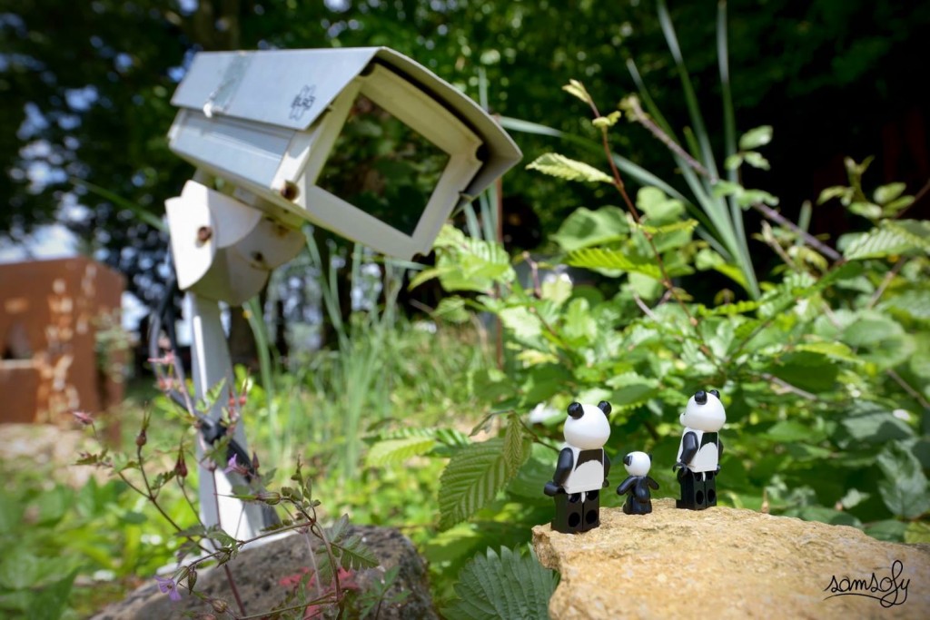 Photographer Creates Clever Miniature LEGO Scenes (21 Pics)