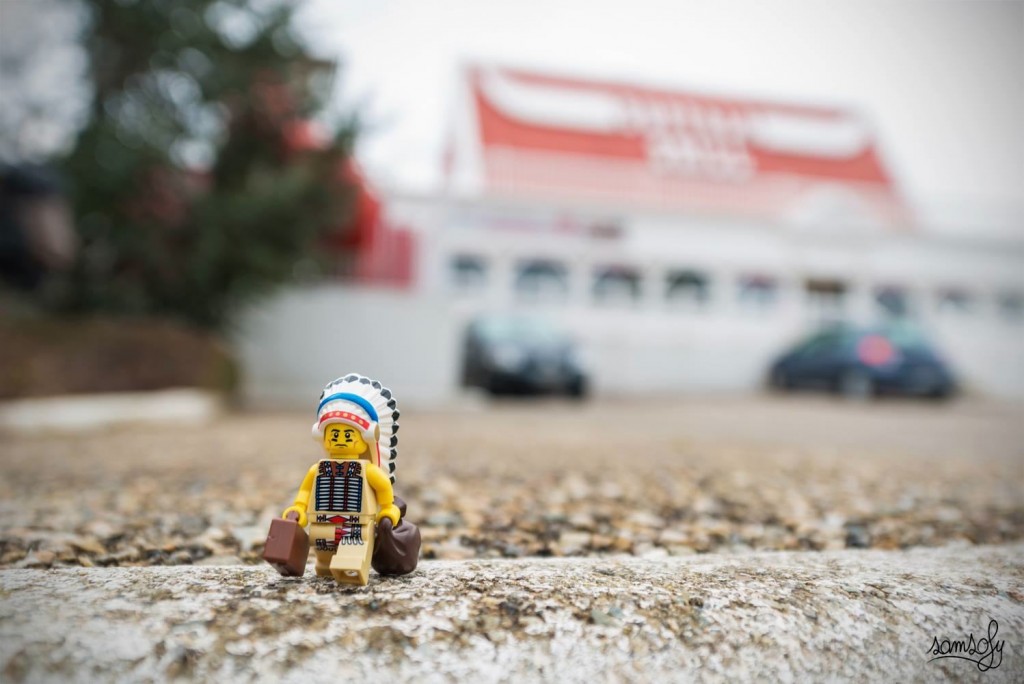 Photographer Creates Clever Miniature LEGO Scenes (21 Pics)