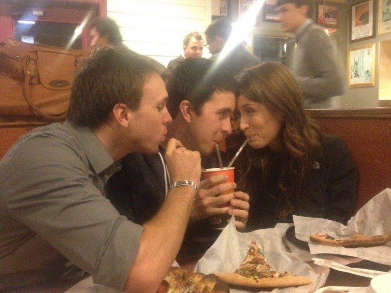 20 Pictures That Perfectly Sum Up the Third-Wheel Lifestyle