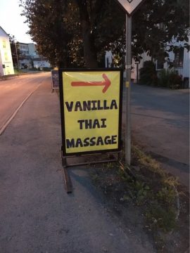 30 Weird And Poorly Designed Signs