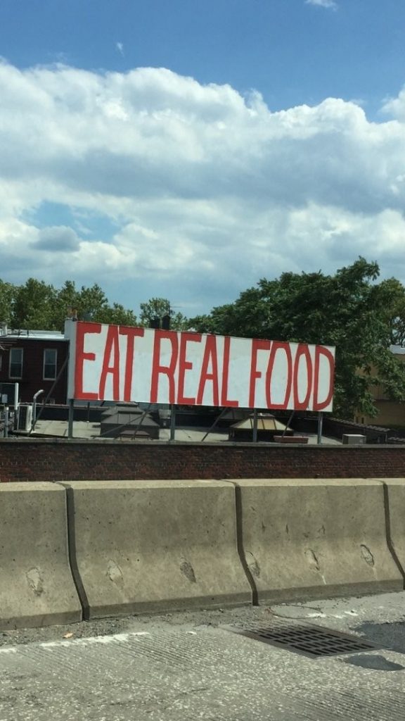 30 Weird And Poorly Designed Signs