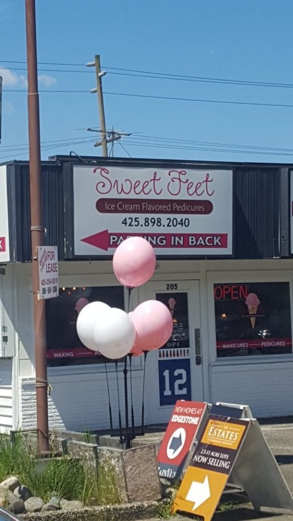 30 Weird And Poorly Designed Signs