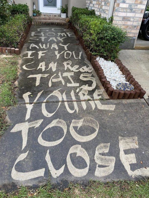 Funny Quarantine Signs Are A Great Way To Communicate With Distance