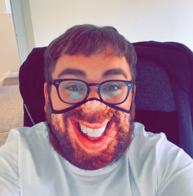 People Are Sharing Their Custom Face Mask Fails (17 Pics)