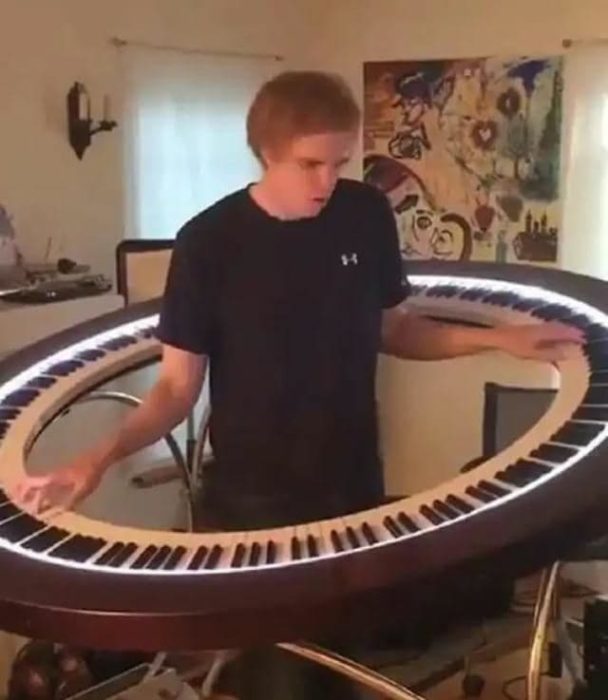 Ohh, So That's Why They Call Them "Cursed Images" (23 Pics)