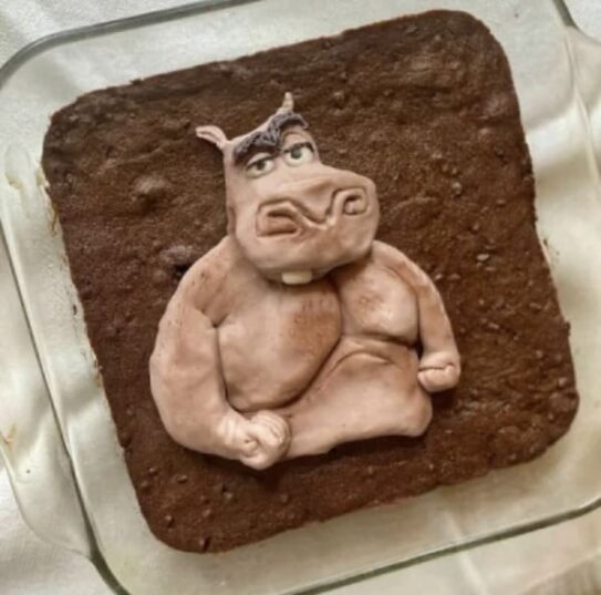 Baker Creates Cakes That Range From Cute To Unsettling Using “Cursed ...