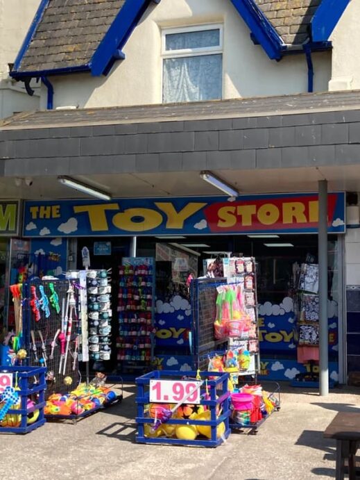 These Awesome Off Brands Are As Good As The Real Thing (30 Pics)