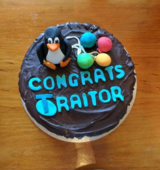 Kind Of Mean But Definitely Funny Farewell Cakes (25 Pics)
