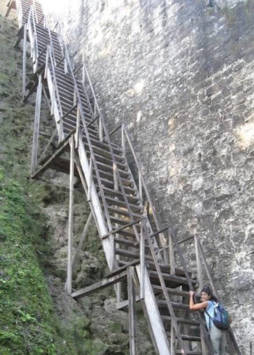 Stairs Shouldn't Have A Difficulty Ranking This High (25 Needlessly ...