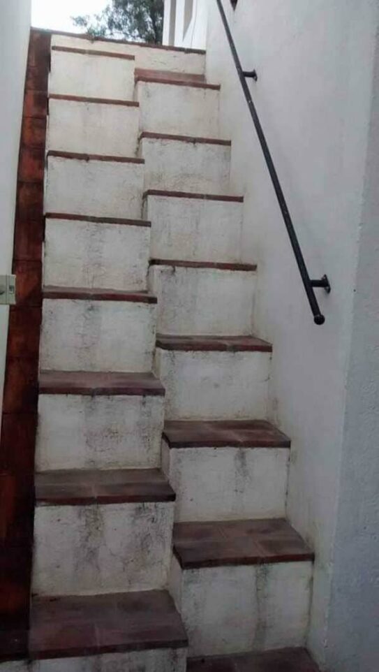 Stairs Shouldn't Have A Difficulty Ranking This High (25 Needlessly ...