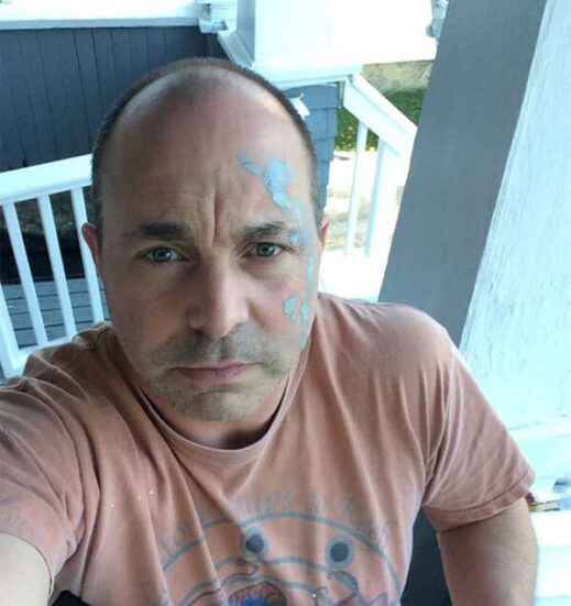 Guy Gets Banned From Hotel For The Strangest Reason, Explains In Viral ...