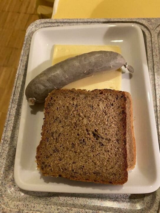 Patients Are Sharing The Worst Hospital Food They've Been Served (65 Pics)