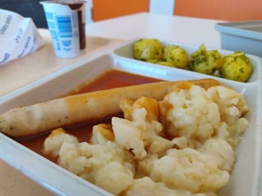 Patients Are Sharing The Worst Hospital Food They've Been Served (65 Pics)