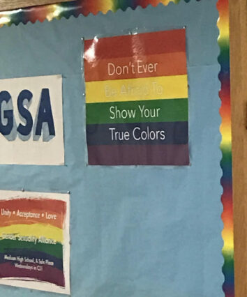 These Poorly Designed Signs Are More Confusing Than Helpful (25 Pics)