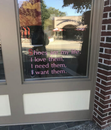 These Poorly Designed Signs Are More Confusing Than Helpful (25 Pics)