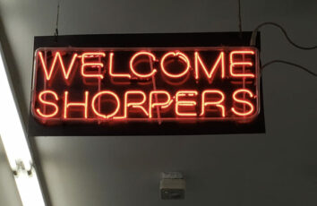 These Poorly Designed Signs Are More Confusing Than Helpful (25 Pics)