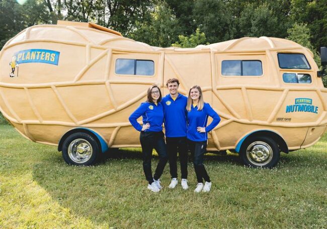 Twitter Is Responding To A Viral Challenge To Find Food Shaped Vehicles ...