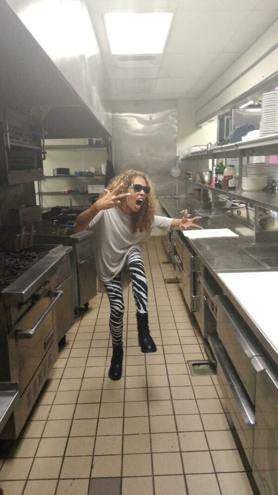 Foodservice Workers Are Sharing What It's Actually Like Working In A ...