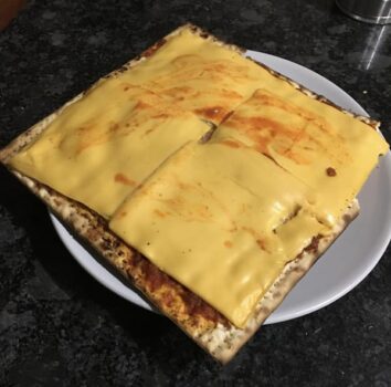 Twitter Account Shares Pizzas That Look, Well, Pretty Messed Up (23 Pics)