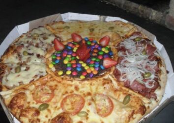 Twitter Account Shares Pizzas That Look, Well, Pretty Messed Up (23 Pics)
