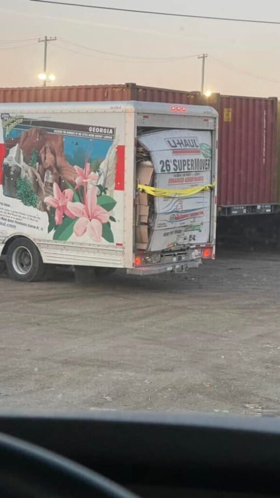 This Facebook Group Is Dedicated To Uhaul Fails (25 Pics)