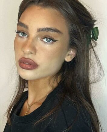 25 Bad Makeup Artists Who Failed Hard And Were Called Out Online