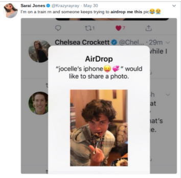 35 Times People Got Hilariously Trolled By AirDrops From Strangers