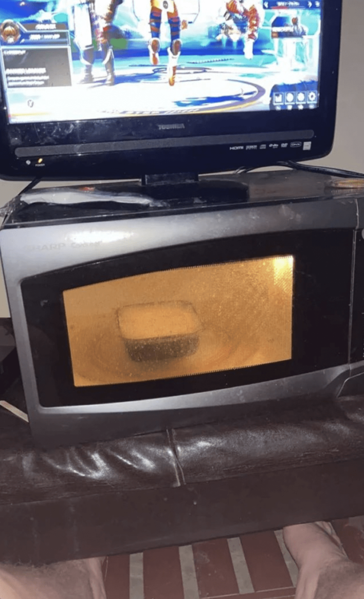 "You Need To Touch Some Grass" — 20+ Cursed Gamer Setup Memes From The ...