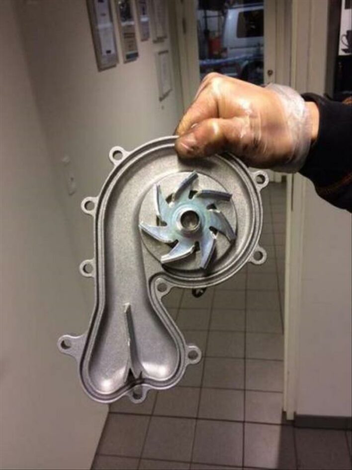 20 Of The Funniest Car Fails Mechanics Have Seen While Servicing People ...