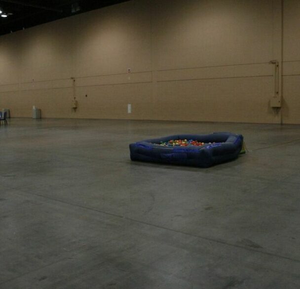 40 Weirdly Unsettling “Liminal Space” Pictures That'll Give You Anxiety ...