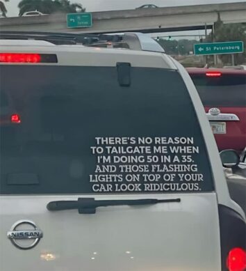 45 Funny And Absurd Signs Spotted And Shared In This Facebook Group