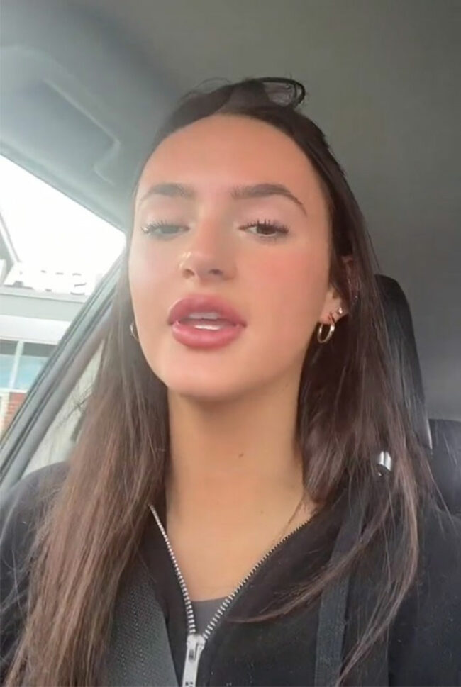 Woman Blown Away By Boldness Of Starbucks Barista Putting Her Change ...