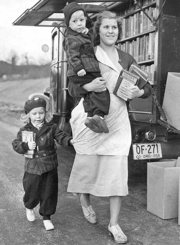 40 Stunning Vintage Photographs That Shine New Light On The Past