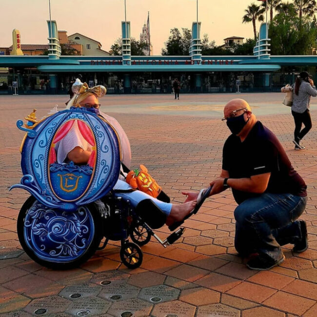 50 Inspiring Halloween Enthusiasts Who Use Their Disabilities To Pull ...