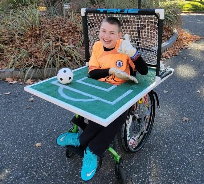 50 Inspiring Halloween Enthusiasts Who Use Their Disabilities To Pull ...