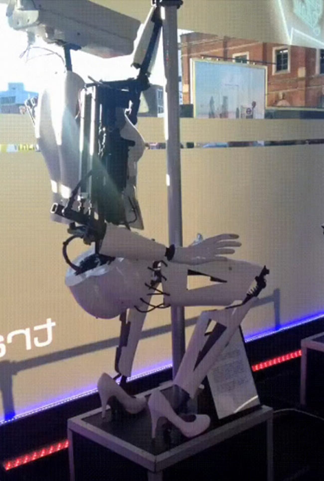 40 Useless Robots That Show Exactly Why They Aren't Going To Take Over ...