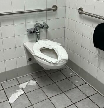 40 Hilariously Cringe Work Fails Will Make Your Workweek Look Tolerable ...