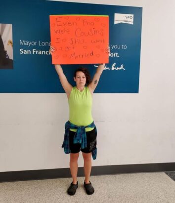 40 Funny Airport Pickup Signs That Made For An Unforgettable Welcome