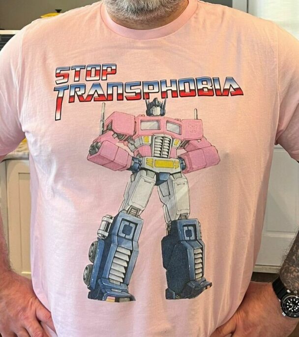 50 Hilariously Absurd And Downright Cursed Shirts People Have Spotted ...