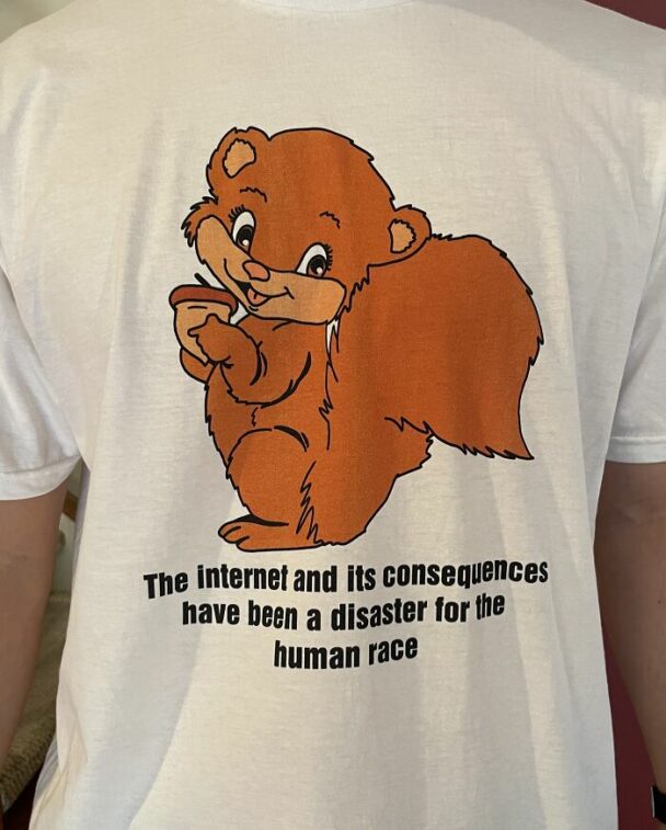 50 Hilariously Absurd And Downright Cursed Shirts People Have Spotted ...