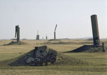 40 Creepy 'Liminal Spaces' That'll Give You Anxiety Just Looking At Them