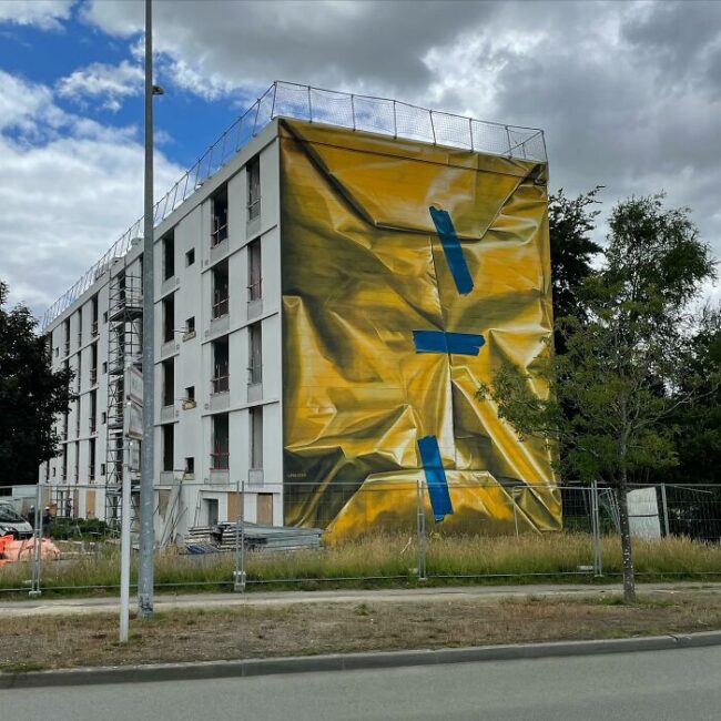 35 Mystifying 3D Murals With Hidden Messages From Artist Leon Keer