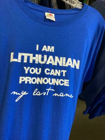30 Oddly Specific T-Shirts That Are Equal Parts Hilarious Wholesome And ...