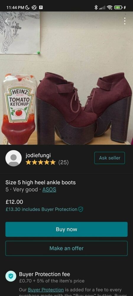 40 Hilarious Finds On Vinted That Were So Absurd, They Had To Be Shared