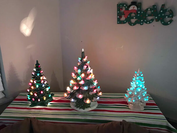 50 Nostalgia-Packed Pictures Of Christmas Time In The 90s