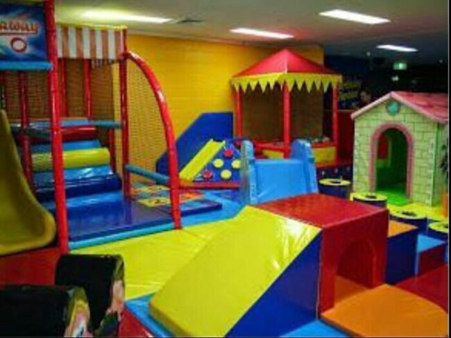 40 Unsettling "Liminal Spaces" That'll Leave You With A Creepy Feeling