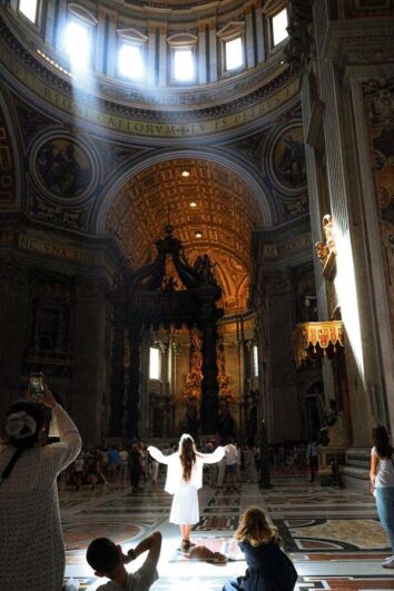 40 Times Everyday Photos Miraculously Turned Into Renaissance Masterpieces